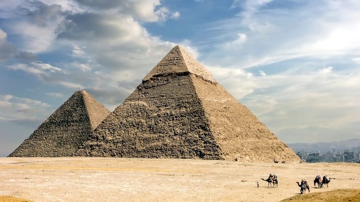 Pirâmides de Gizé: Maravilhas Antigas e Curiosidades Impressionantes